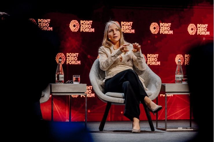 Decentralised Finance and Traditional Finance: Synergies for Advanced ...